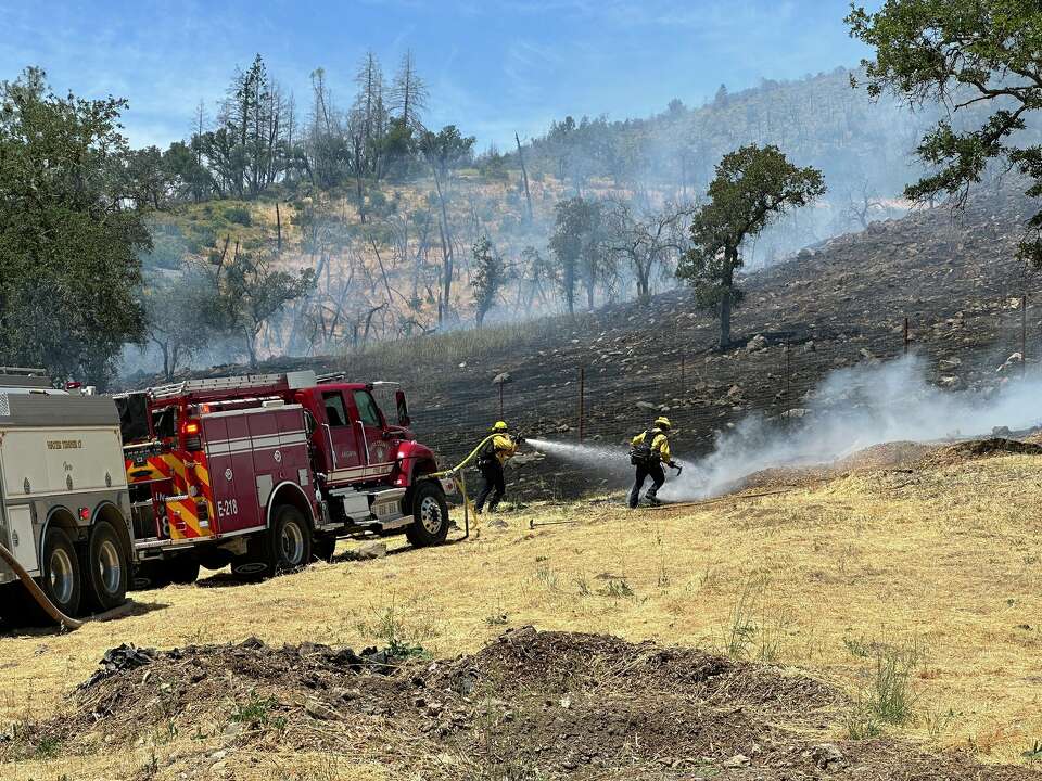 Wildfire erupts in Napa County between St. Helena and Calistoga