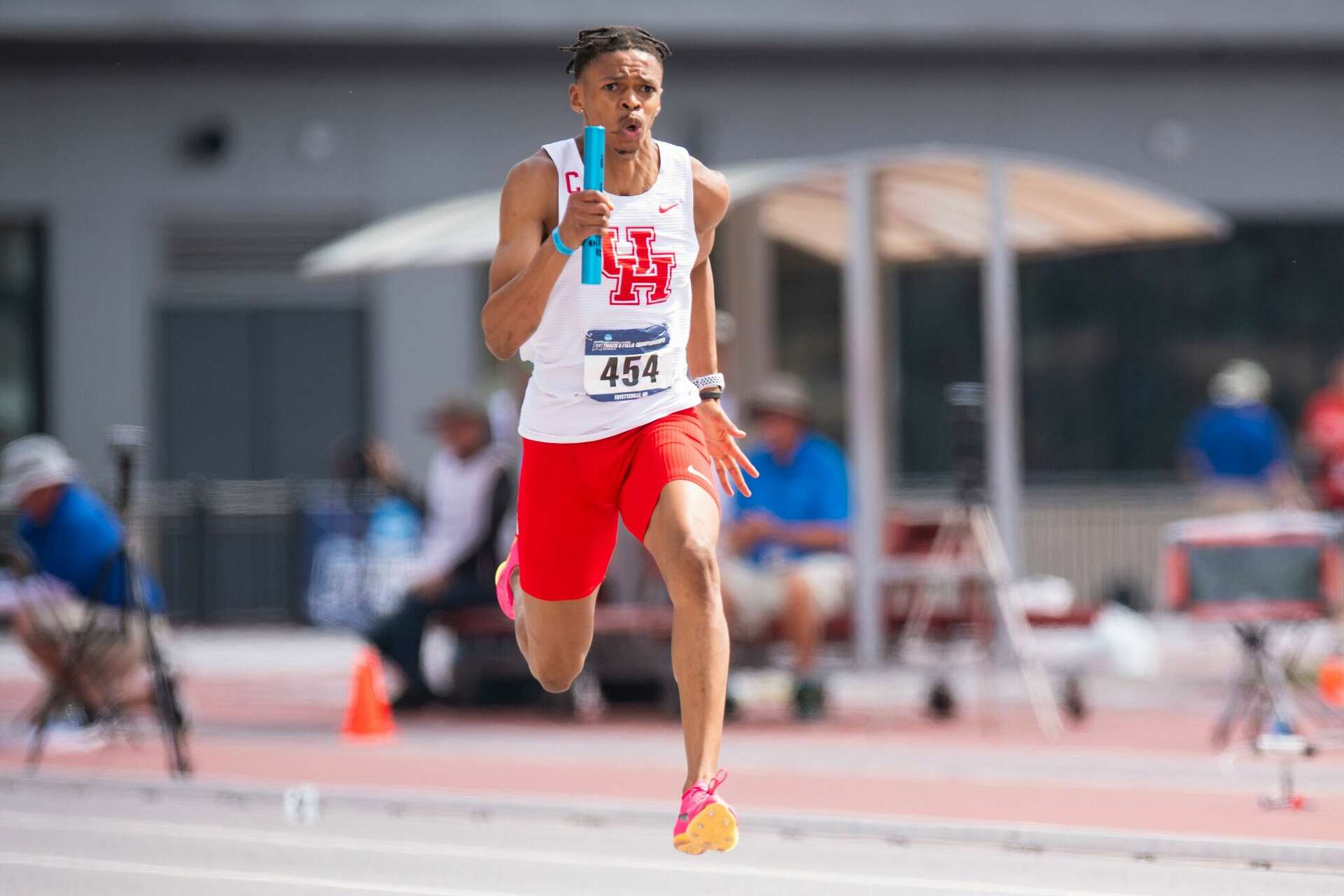 NCAA outdoor track championships: UH men reach 4x100 finals