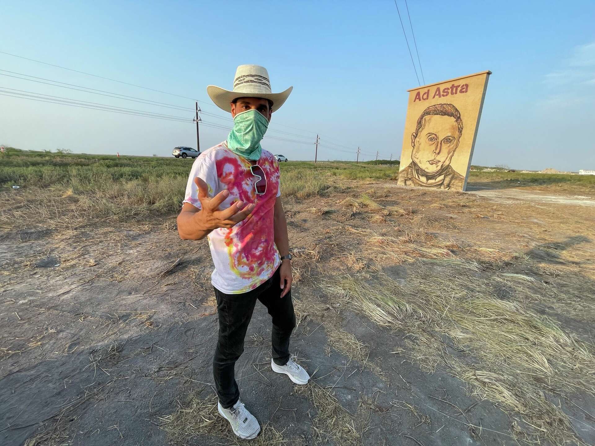 New Elon Musk meme mural catches eyes near Starbase