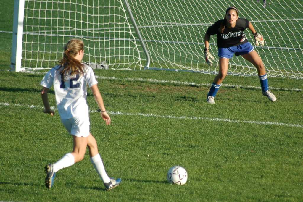 Katz' goal lifts Staples girls soccer into FCIAC tournament