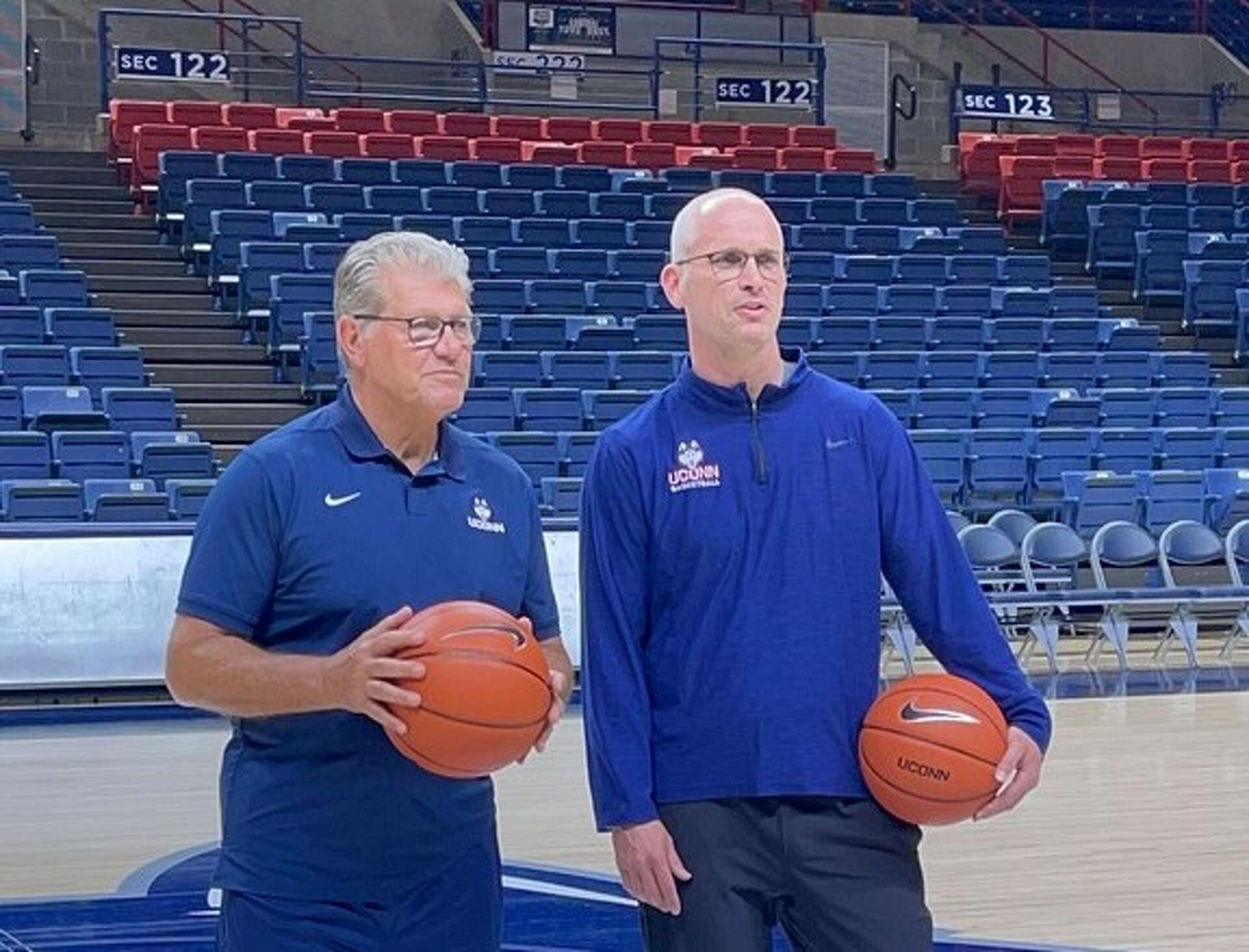 Geno Auriemma and Dan Hurley are learning from each other at UConn