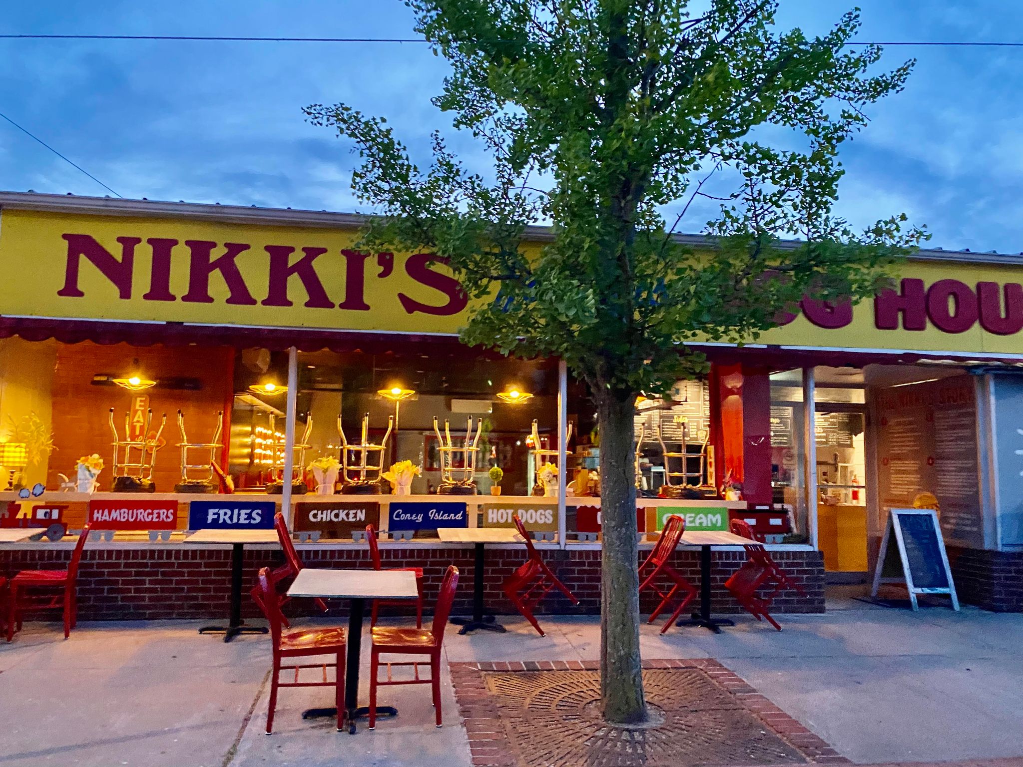 Hot dog eatery Nikki's Dog House to expand with new Storrs location