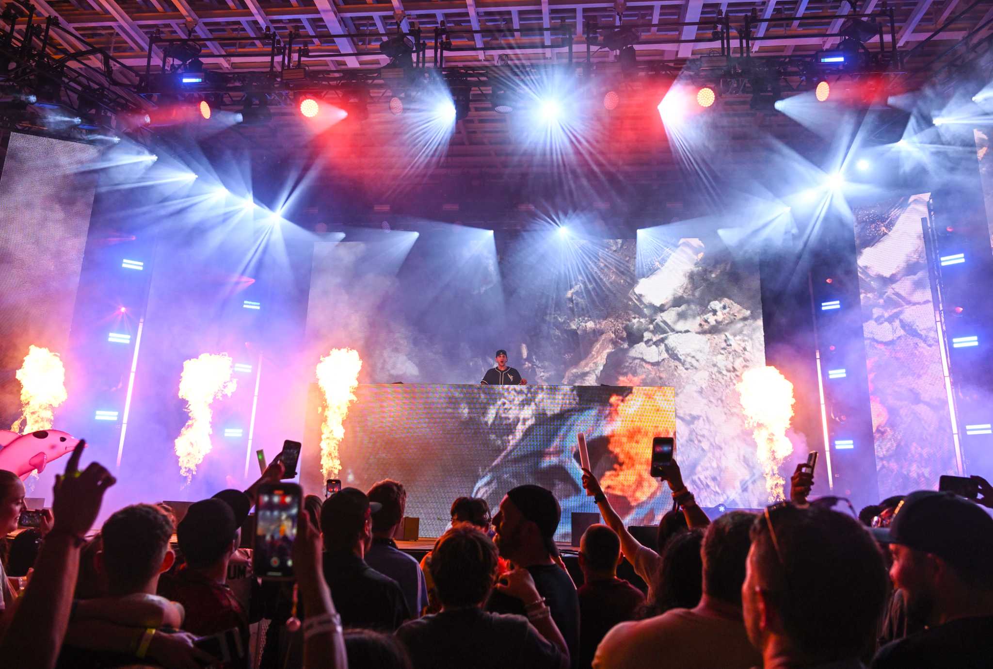 Illenium apologizes for AI-designed flyer for San Francisco residency