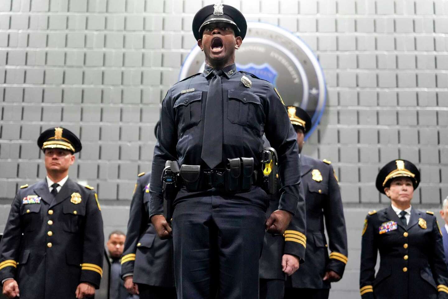 Houston police welcome biggest HPD academy cadet class in years