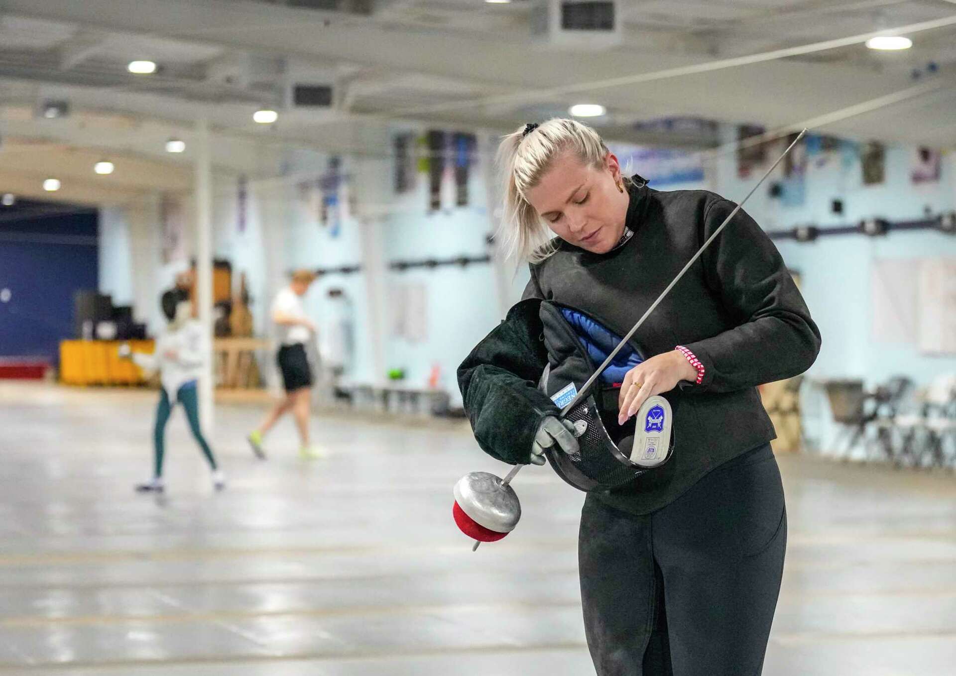 Houston epee coach looks to end U.S. Olympic medal drought