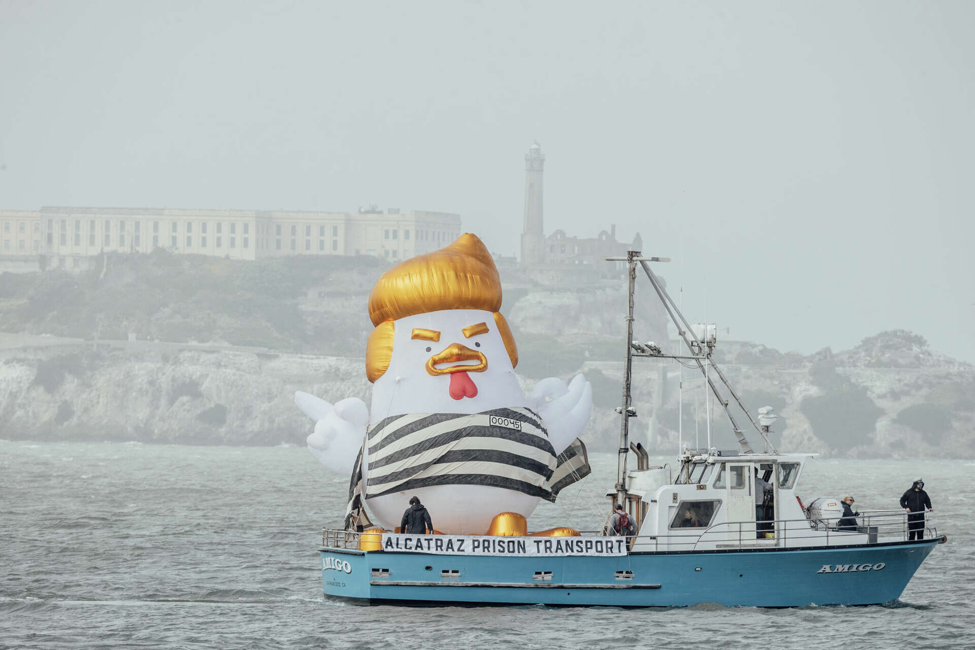 Massive inflatable ‘Trump Chicken’ is back in the SF Bay Area
