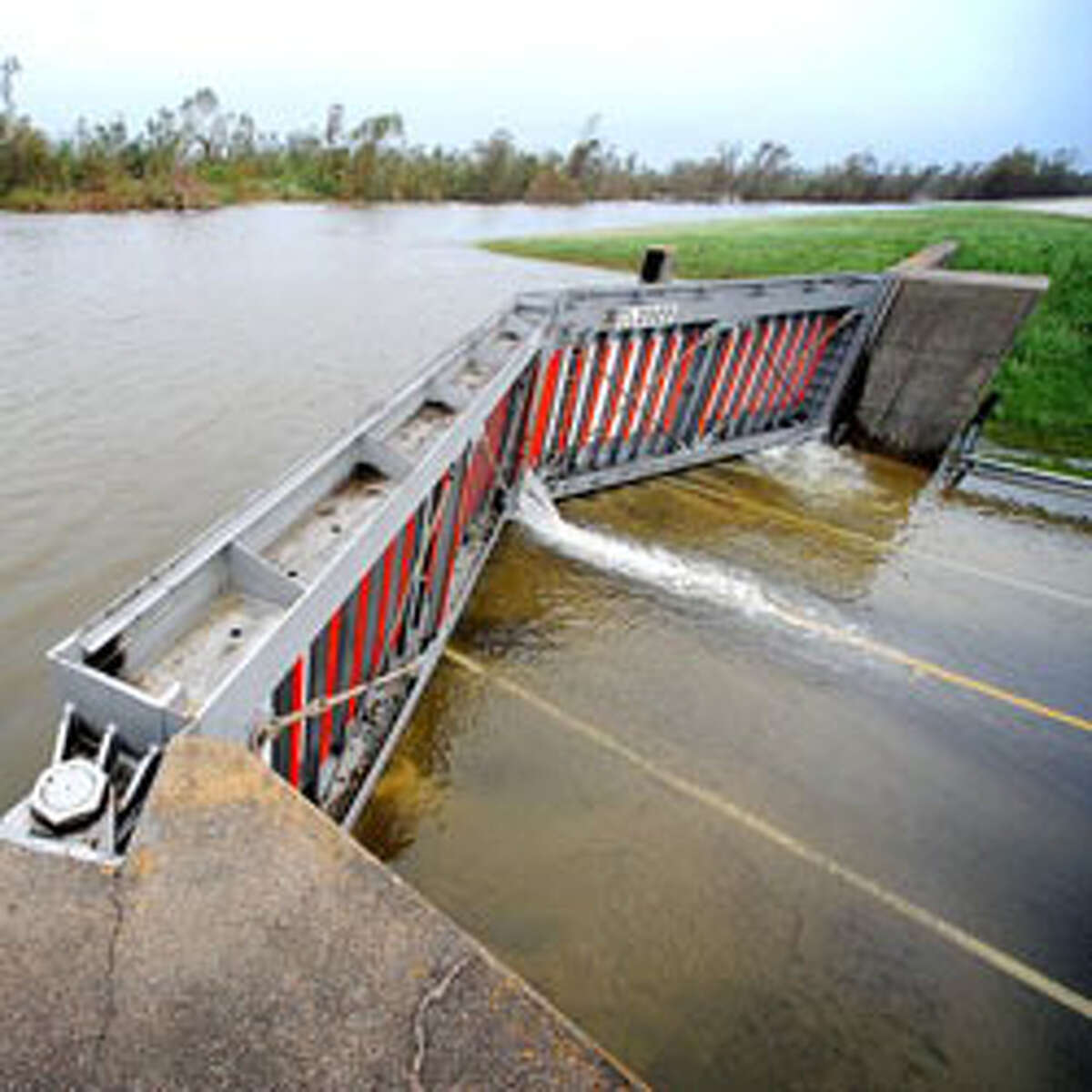 Jefferson County levee in limbo, could increase flood insurance rates