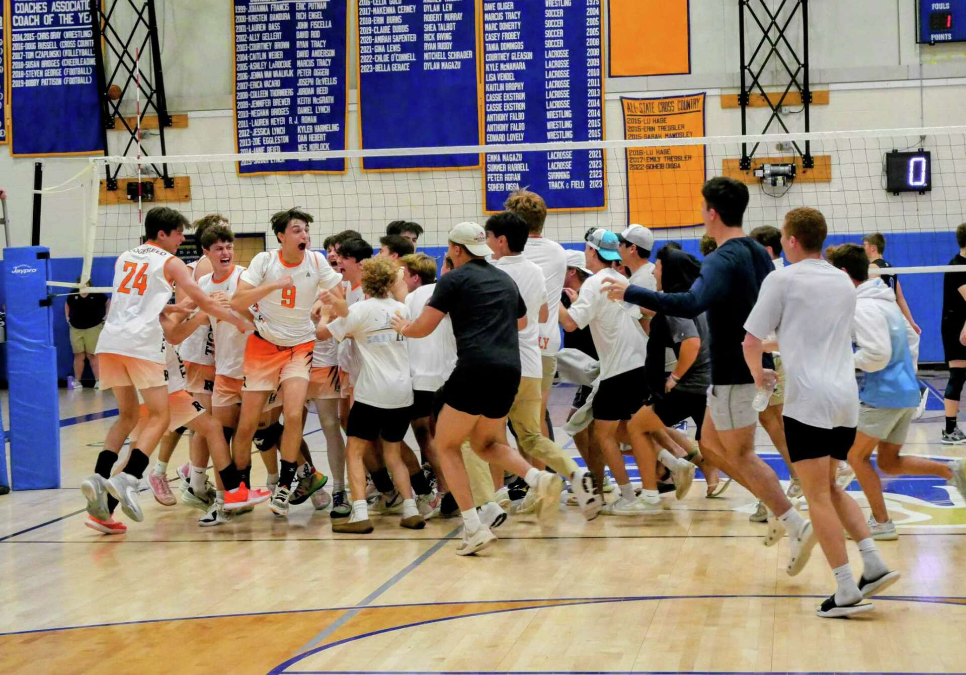 Ridgefield ends Darien's three-year reign atop CIAC Class L volleyball
