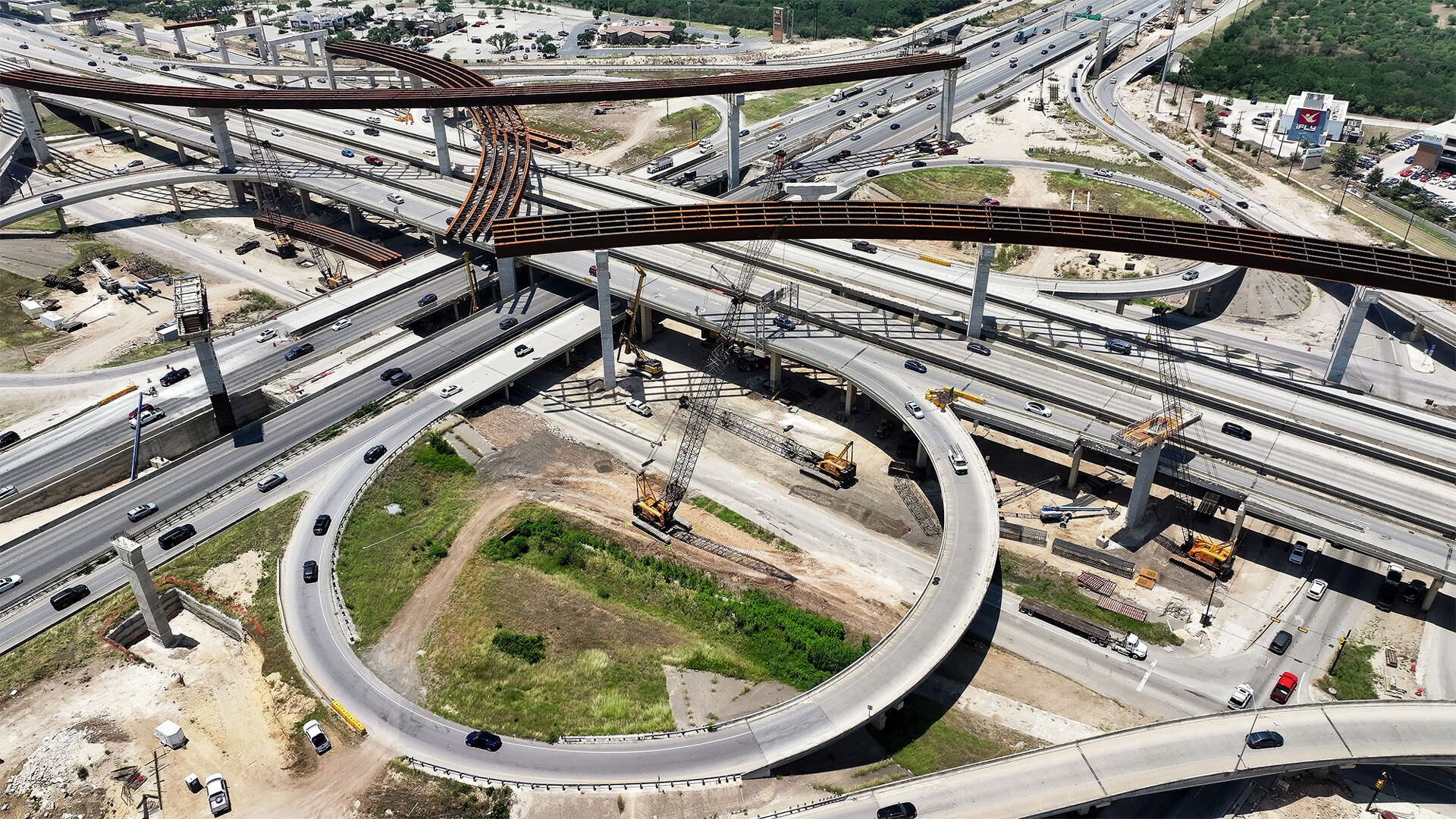 Loop 1604 and I-10 in San Antonio have major closures planned