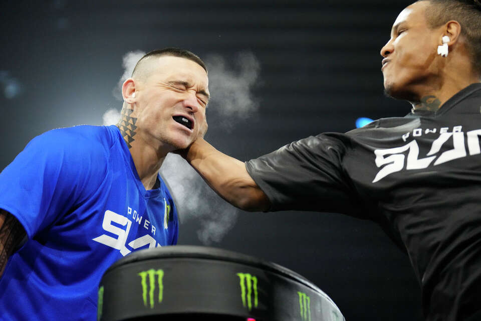 Texas is poised to license slap fights as pro sporting events