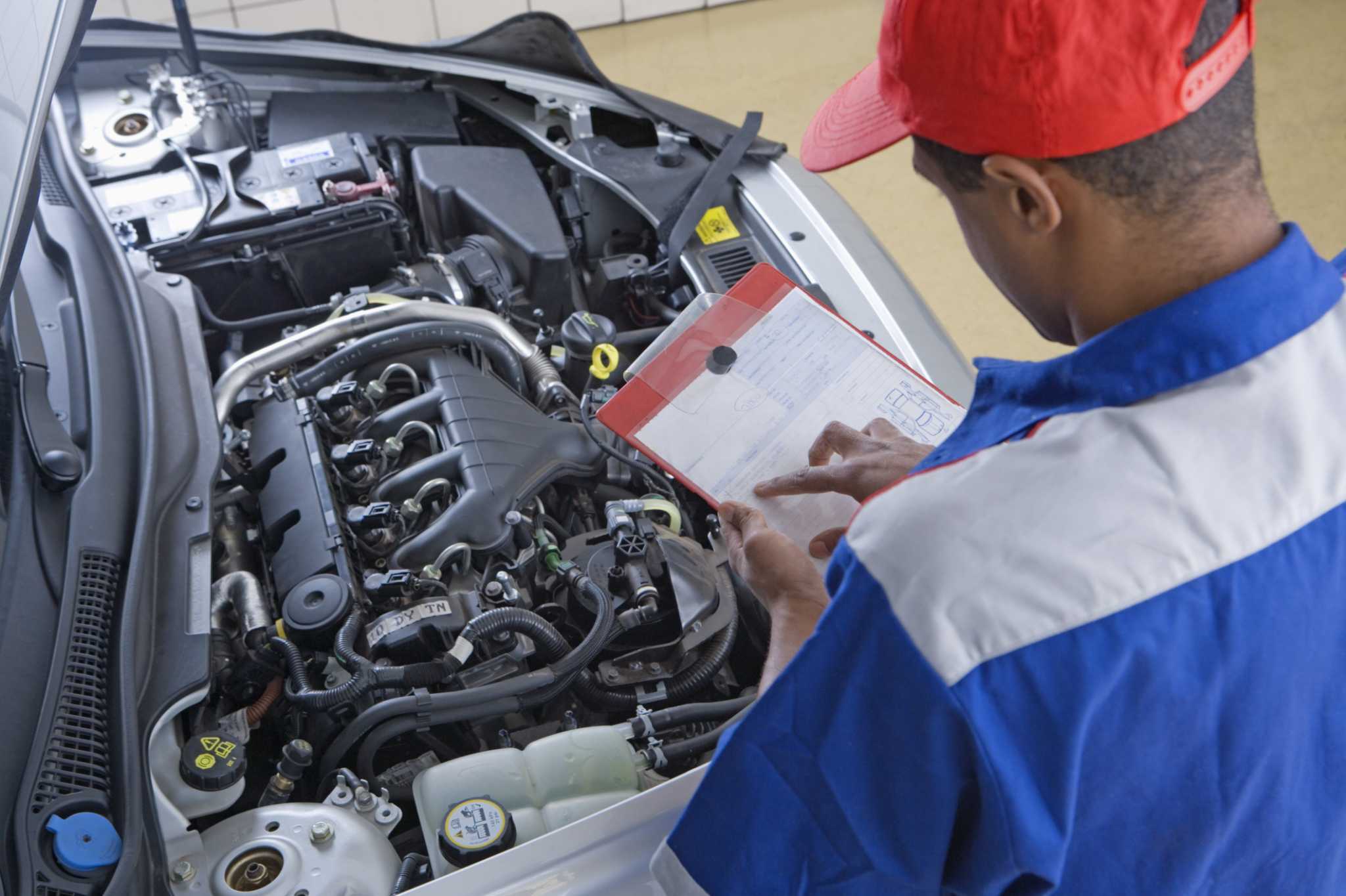 What Are the Causes of a High Hydrocarbon Reading During a Smog Check?