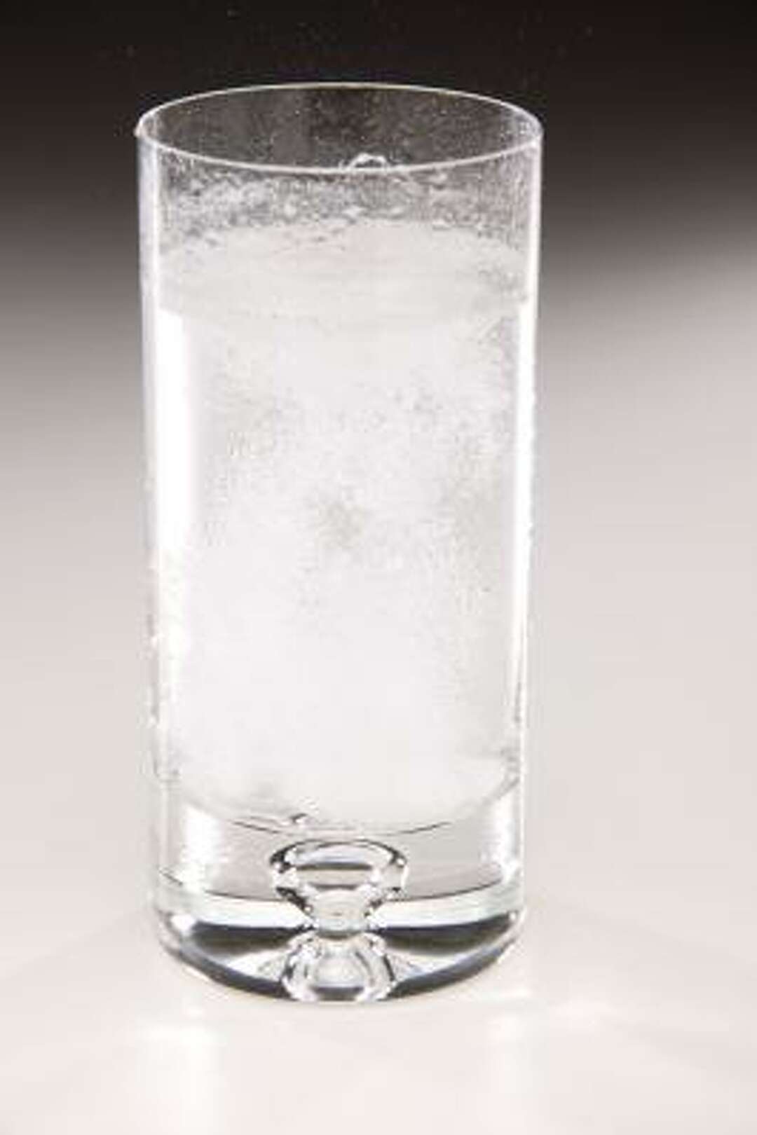 How Does the Particle Model of Matter Explain Dissolving?