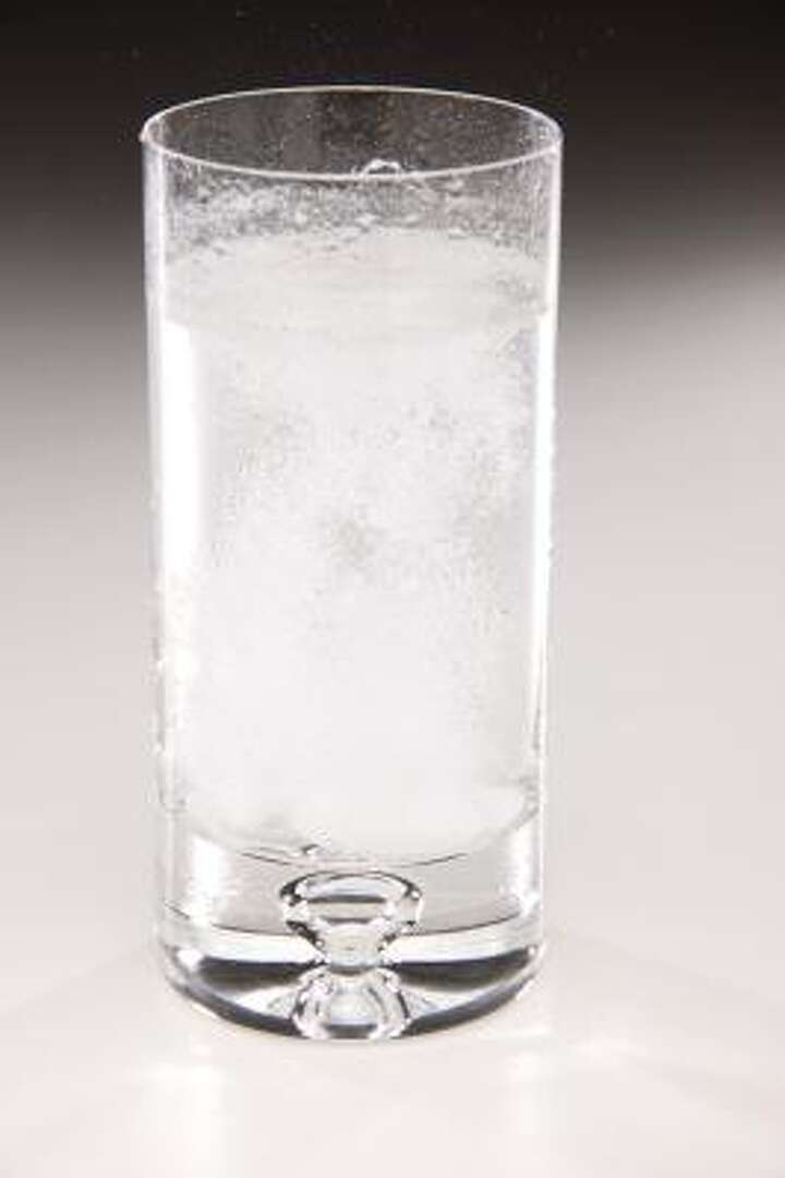 How Does the Particle Model of Matter Explain Dissolving?