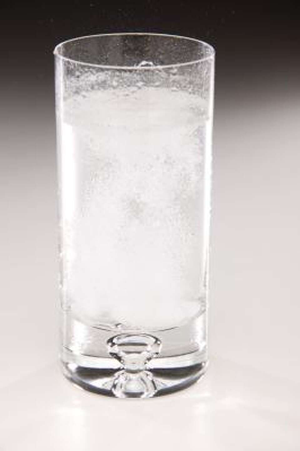 How Does the Particle Model of Matter Explain Dissolving?