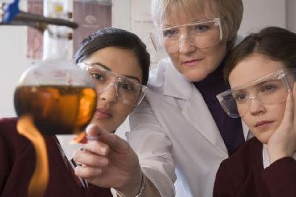 What Does Delta H Represent in Chemistry?