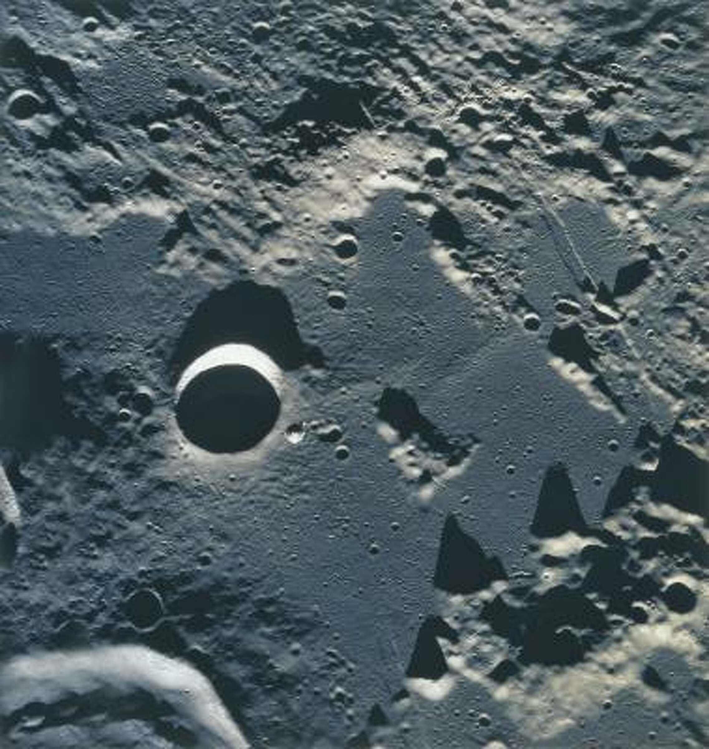 How Are the Surfaces of the Moon & Mercury Similar?