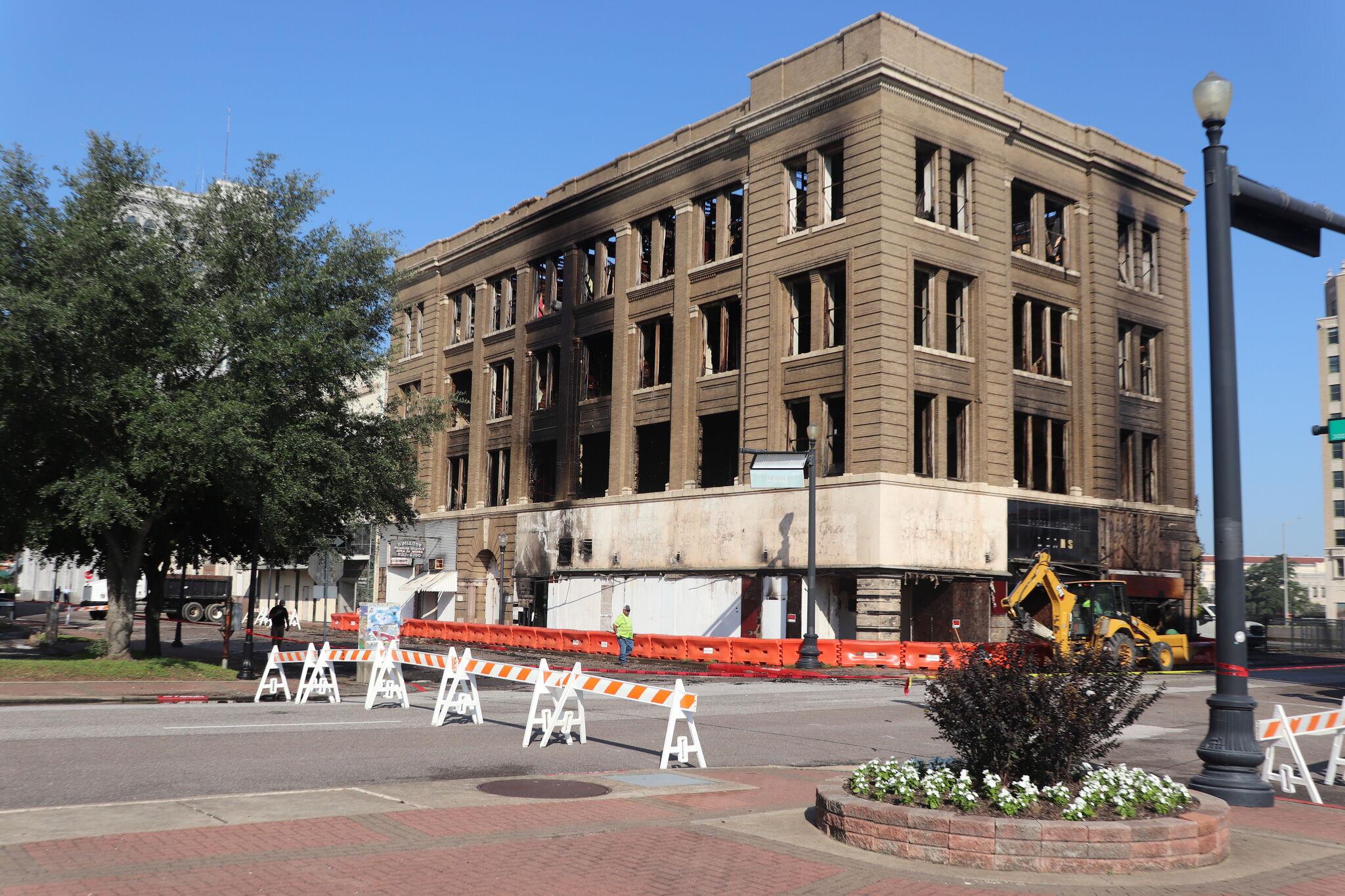 Commission asks Beaumont to postpone Gilbert Building demolition vote