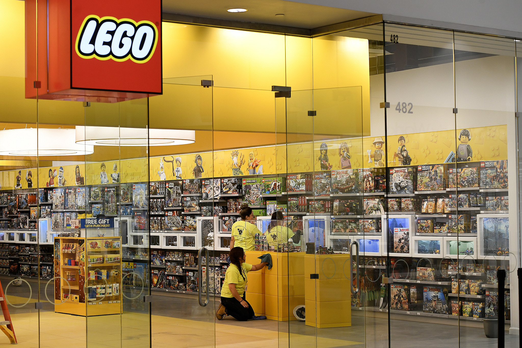 'Might be supporting a crime ring': Calif.'s black market Lego problem