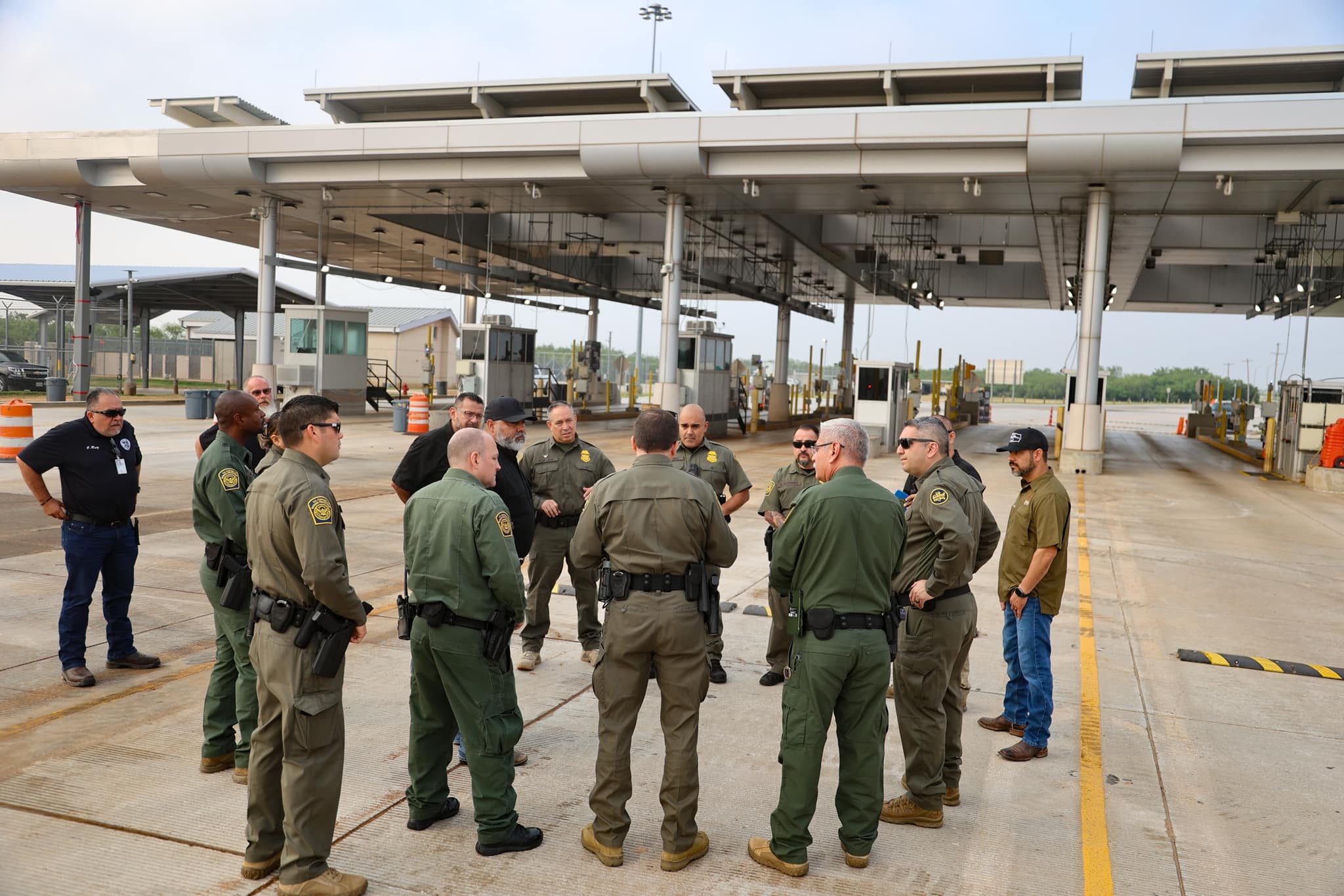 Laredo Sector USBP checkpoint on I-35 reopens after oil spill issue