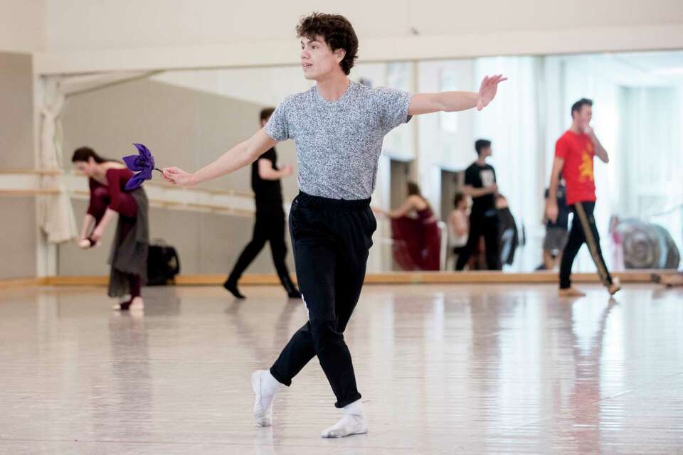 This S.F. Ballet principal dancer is leaving the company