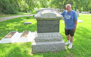 Veterans honored at Buck Road Cemetery in Maryville IL