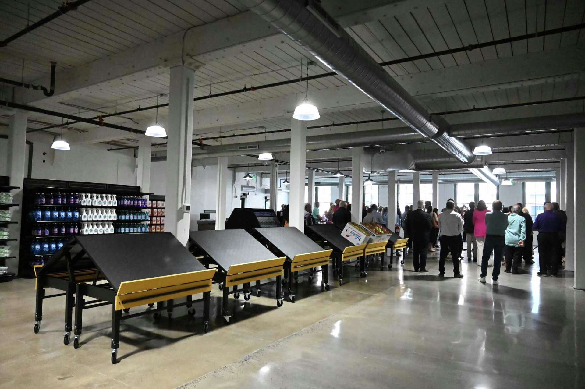 Bargain Grocery preps for August opening in Troy