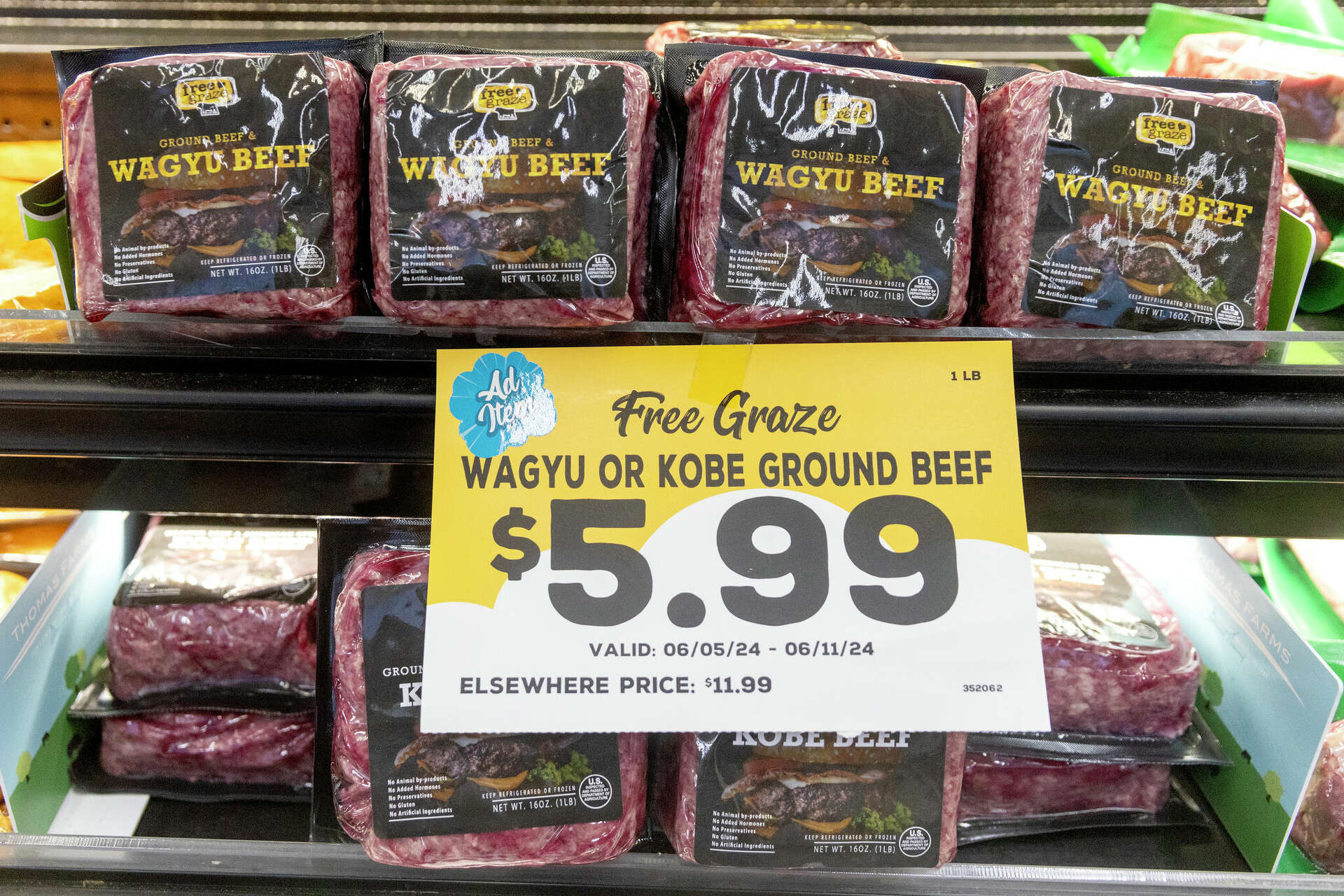 Food is expensive, but not at Calif.'s extreme discount grocery store