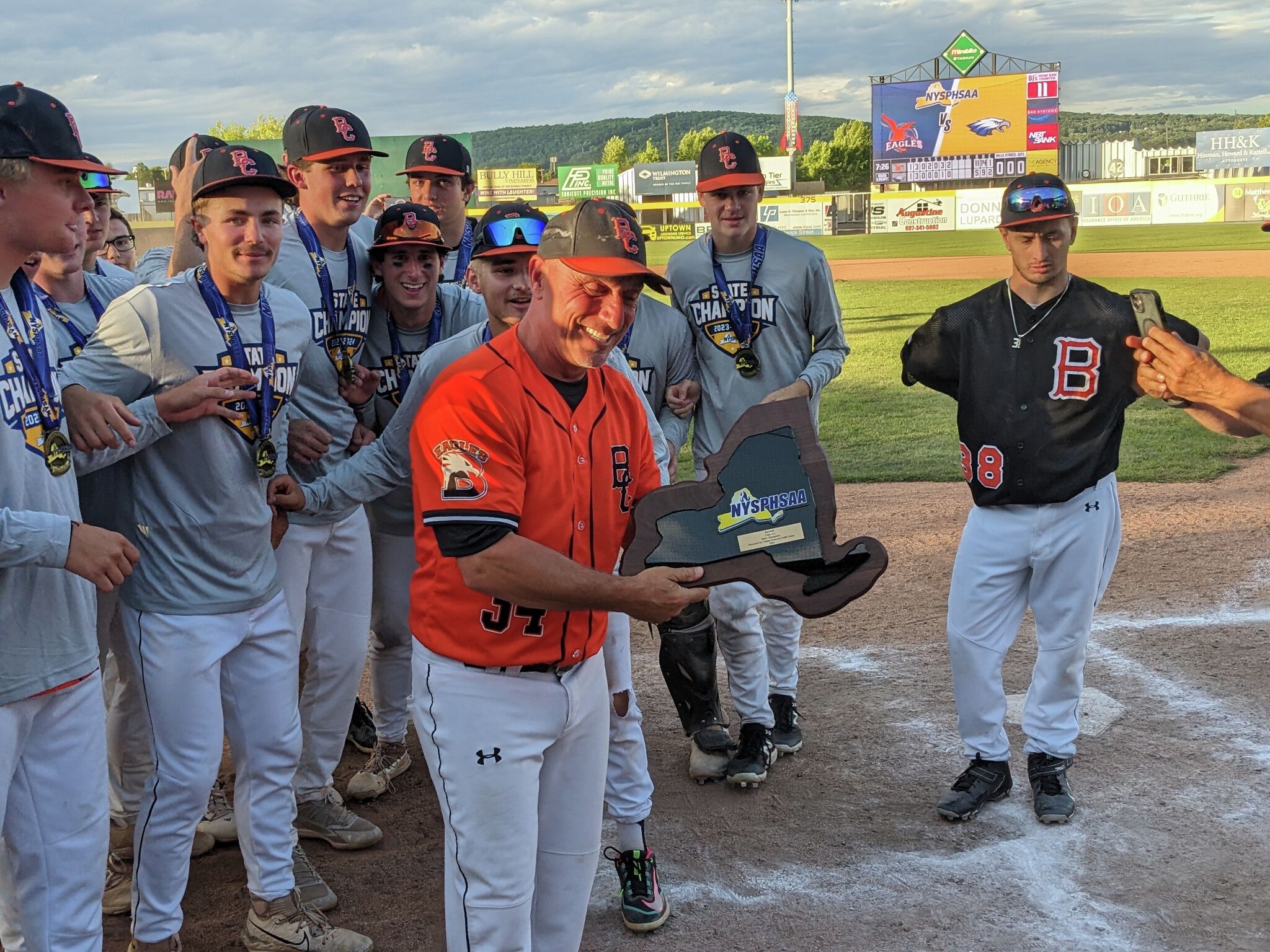 Bethlehem baseball overpowers Hauppauge to win first state title