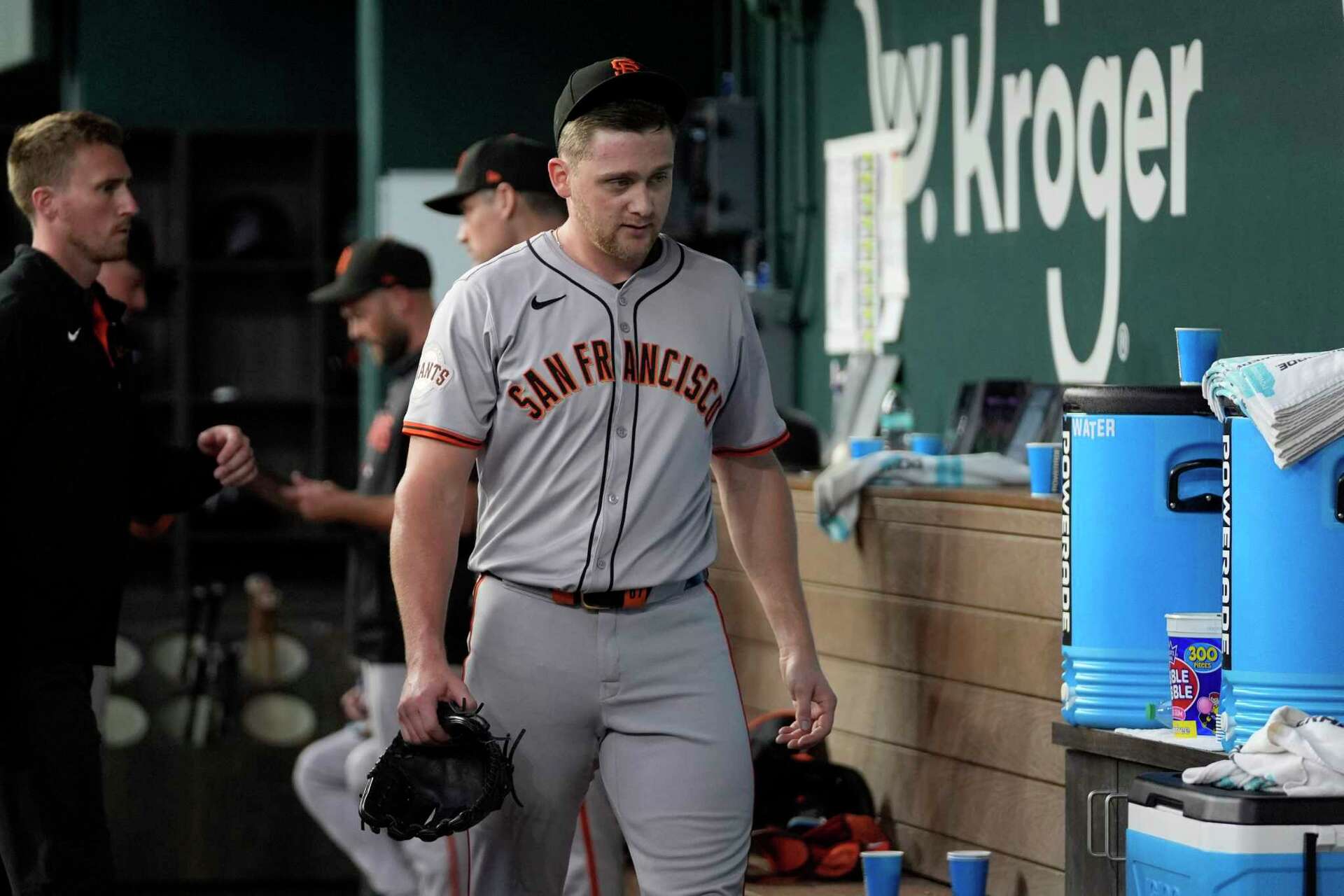 Keaton Winn rocked in return as Giants miss shot at sweeping Rangers