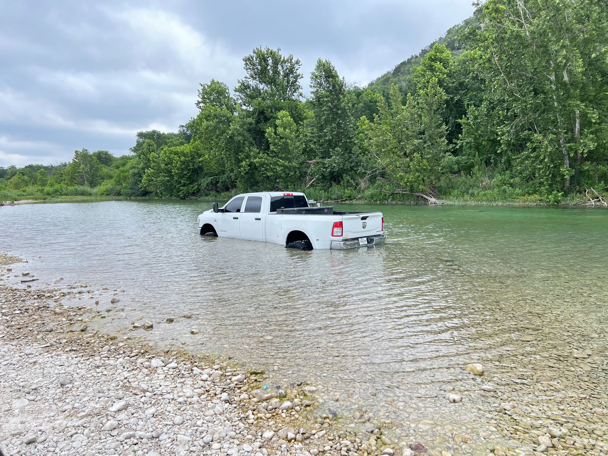 Texas Hill Country resort issues riverbed driving warning