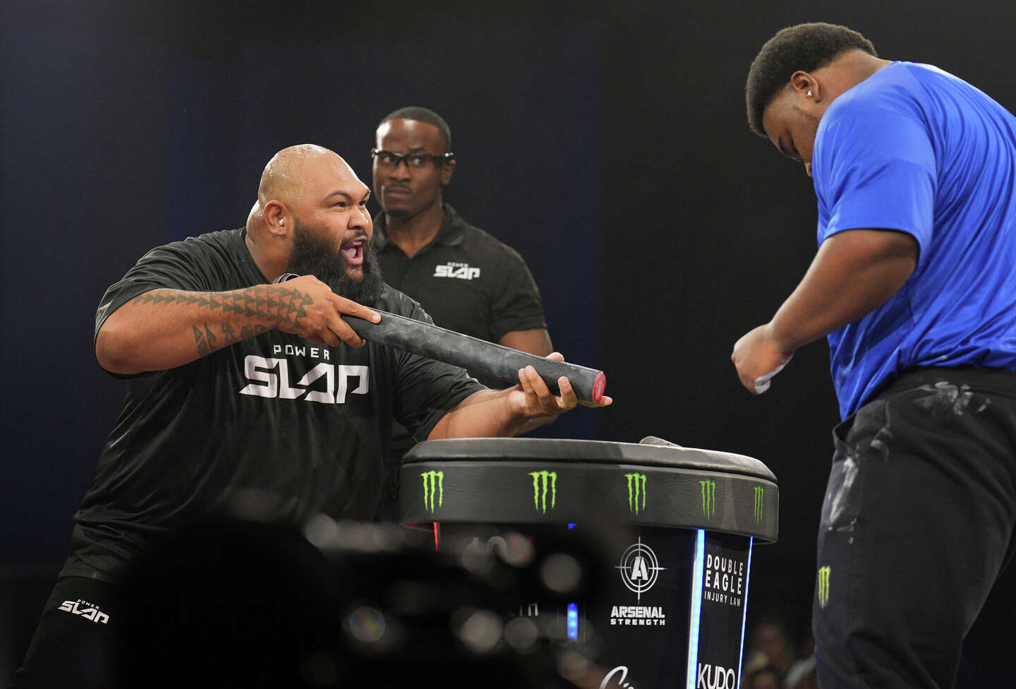 Texas is poised to license slap fights as pro sporting events