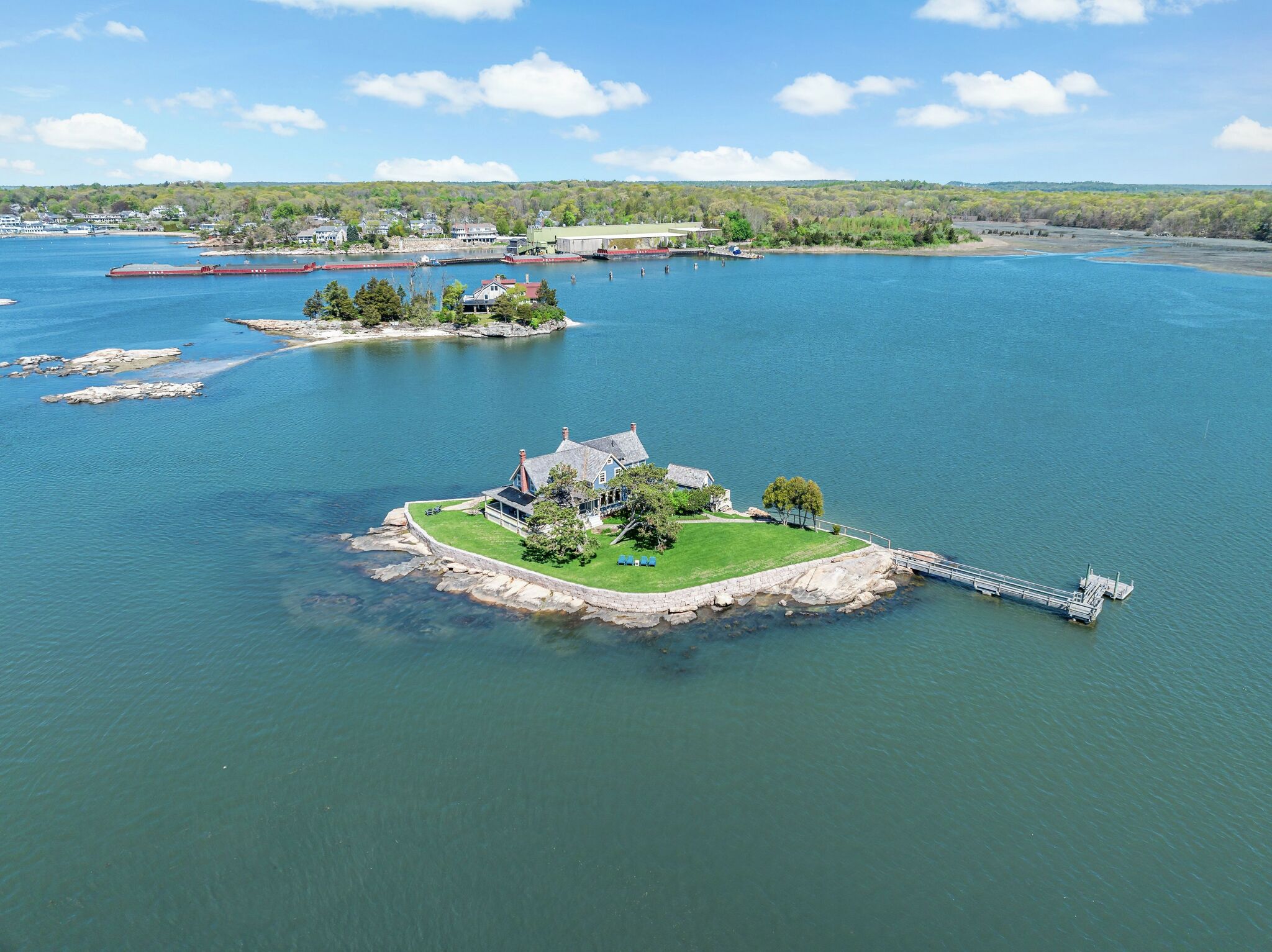 Four Thimble Islands off the coast of Branford are up for sale