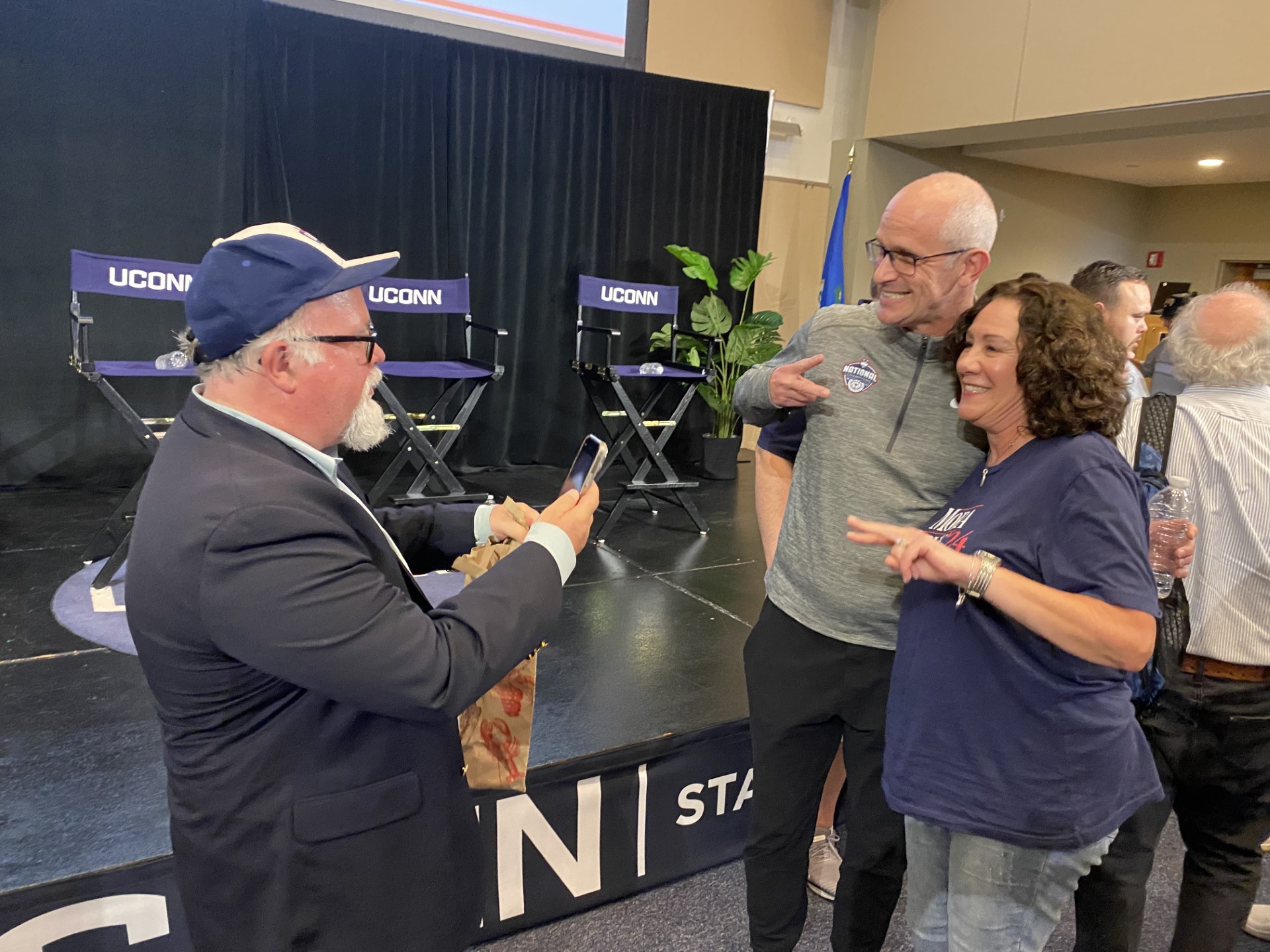 Why Hurley treasures relationship with UConn men's basketball fans