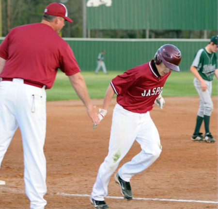 Jasper rolls out to 5-0 in district play