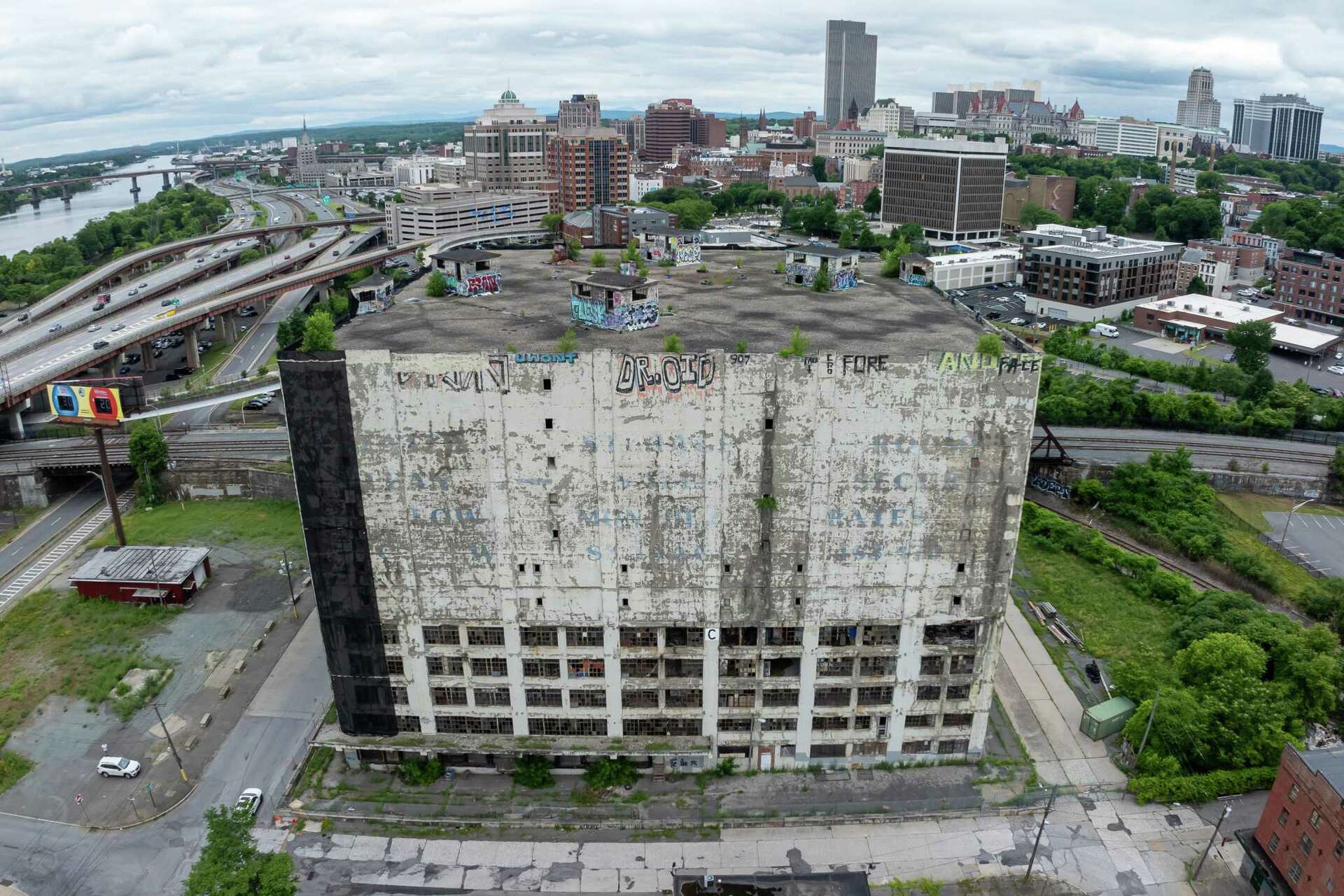 2 Long Island firms selected to demolish Central Warehouse