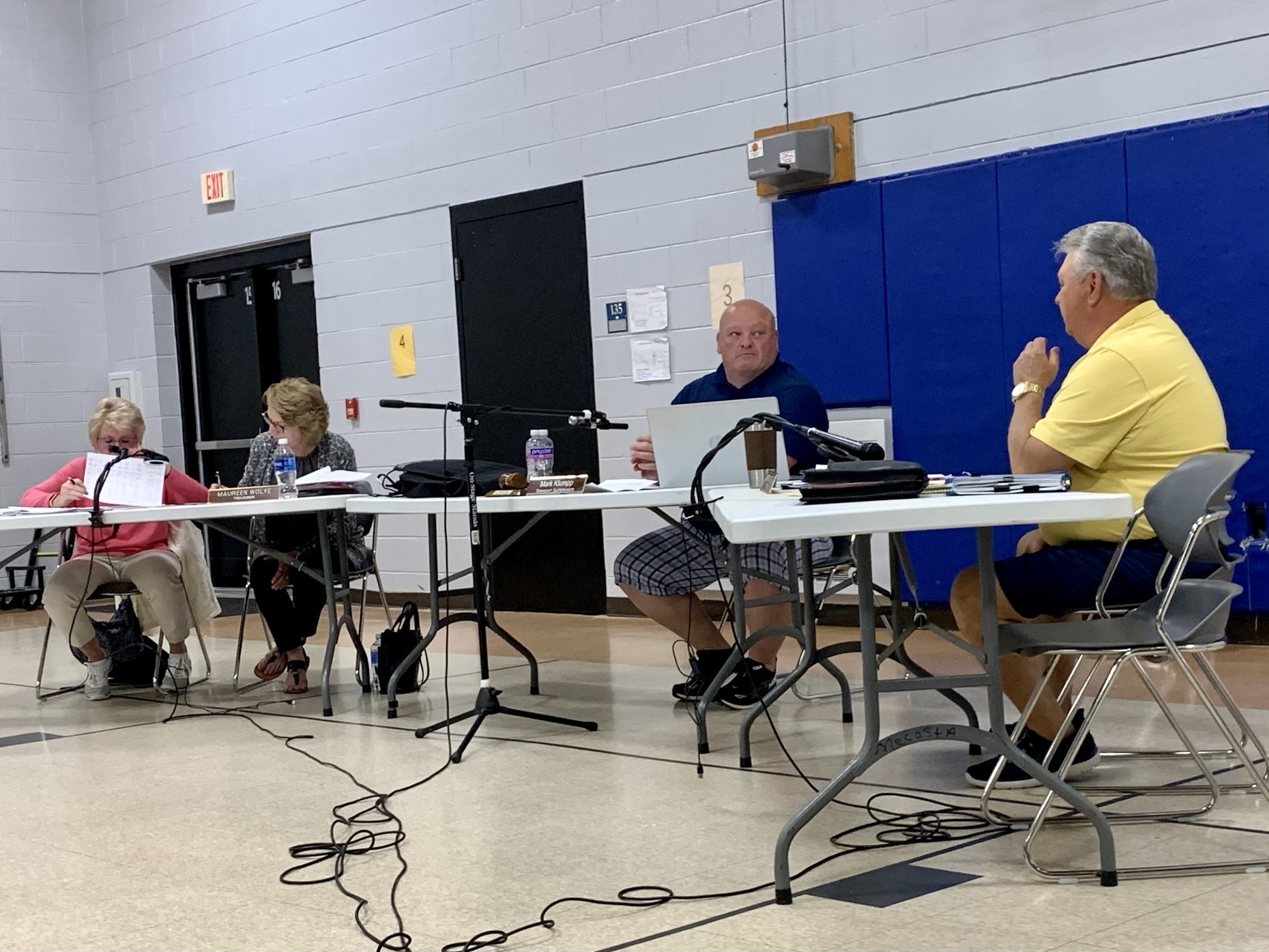 Morton Township board denies rezoning for Canadian Lakes RV park Morton Township board denies rezoning for Canadian Lakes RV park