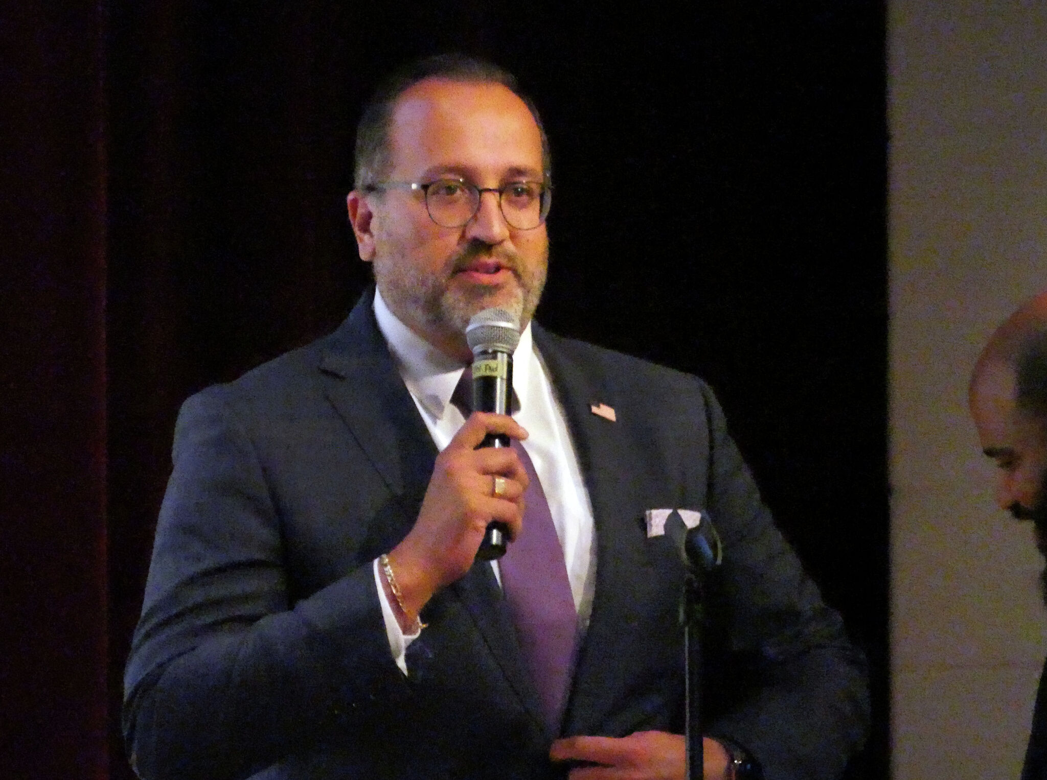 Danbury Mayor Roberto Alves named chair of Connecticut Democrats