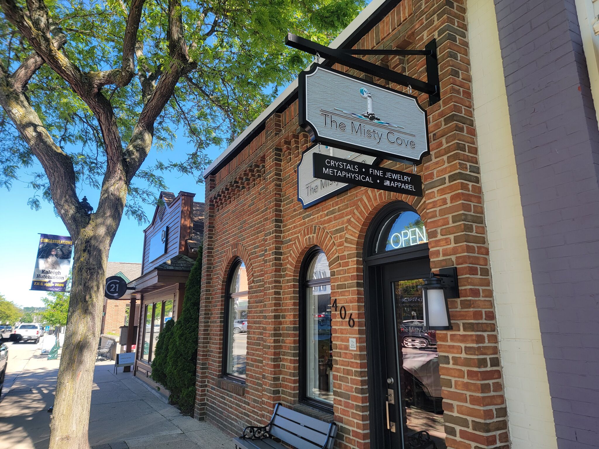 Frankfort's new metaphysical business sells apparel, gifts