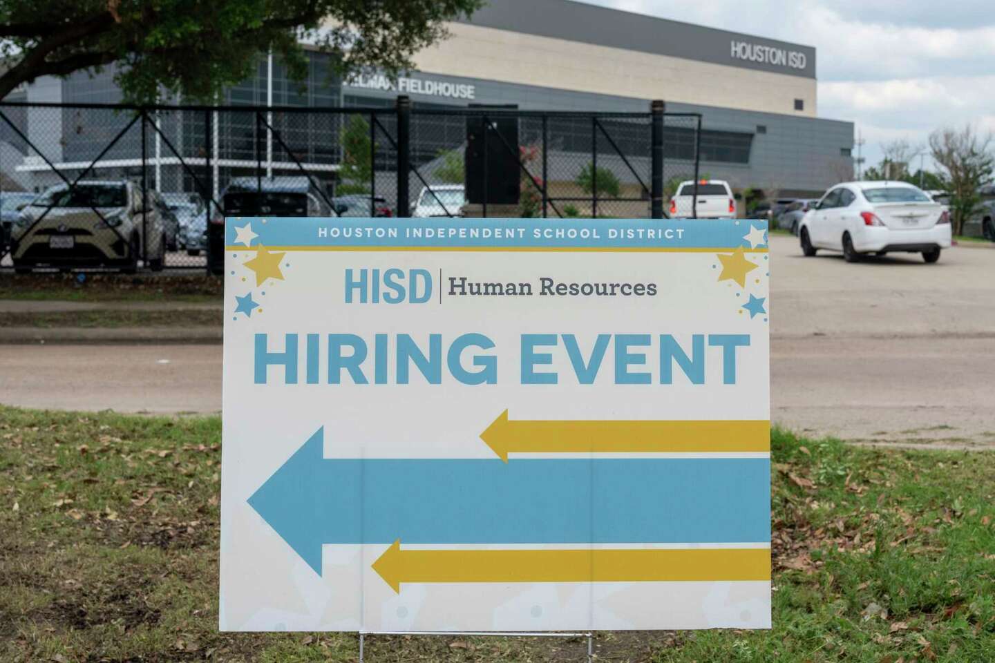 HISD departures soar to 4K in June, bringing yearly total over 10K