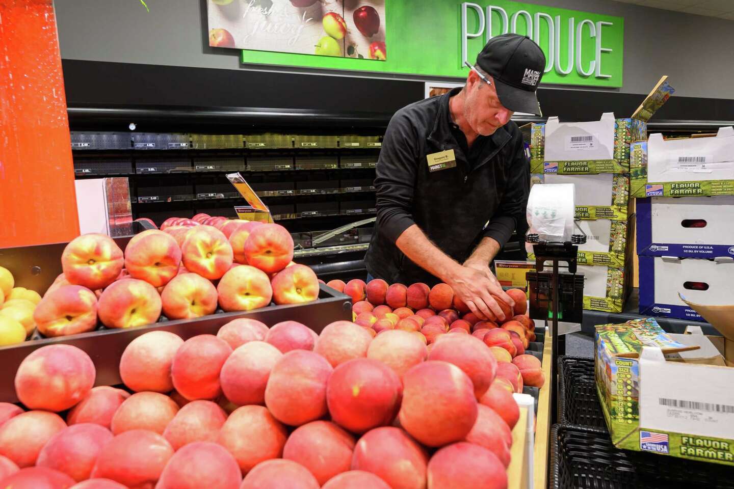 Touring the new Market 32 by Price Chopper stores in the region