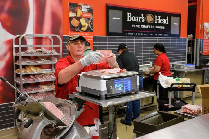 Touring the new Market 32 by Price Chopper stores in the region