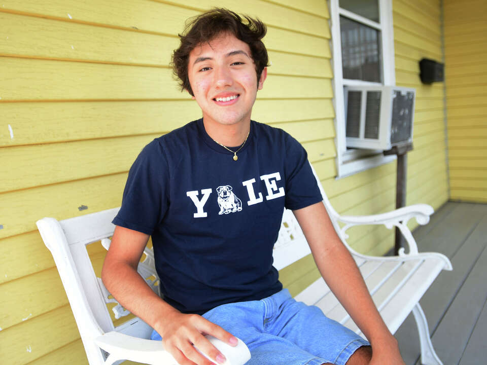 Bridgeport teen's path to the Ivy League started in a city classroom