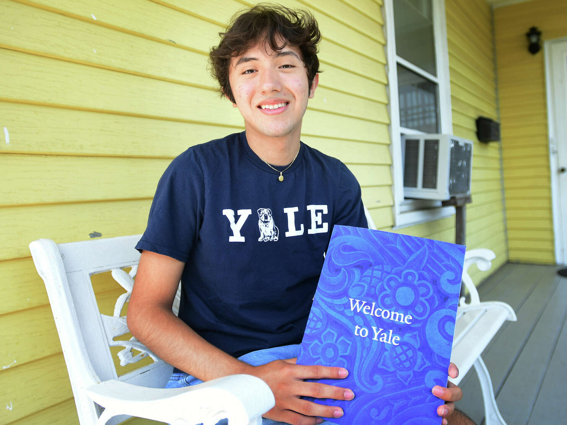 Bridgeport teen's path to the Ivy League started in a city classroom