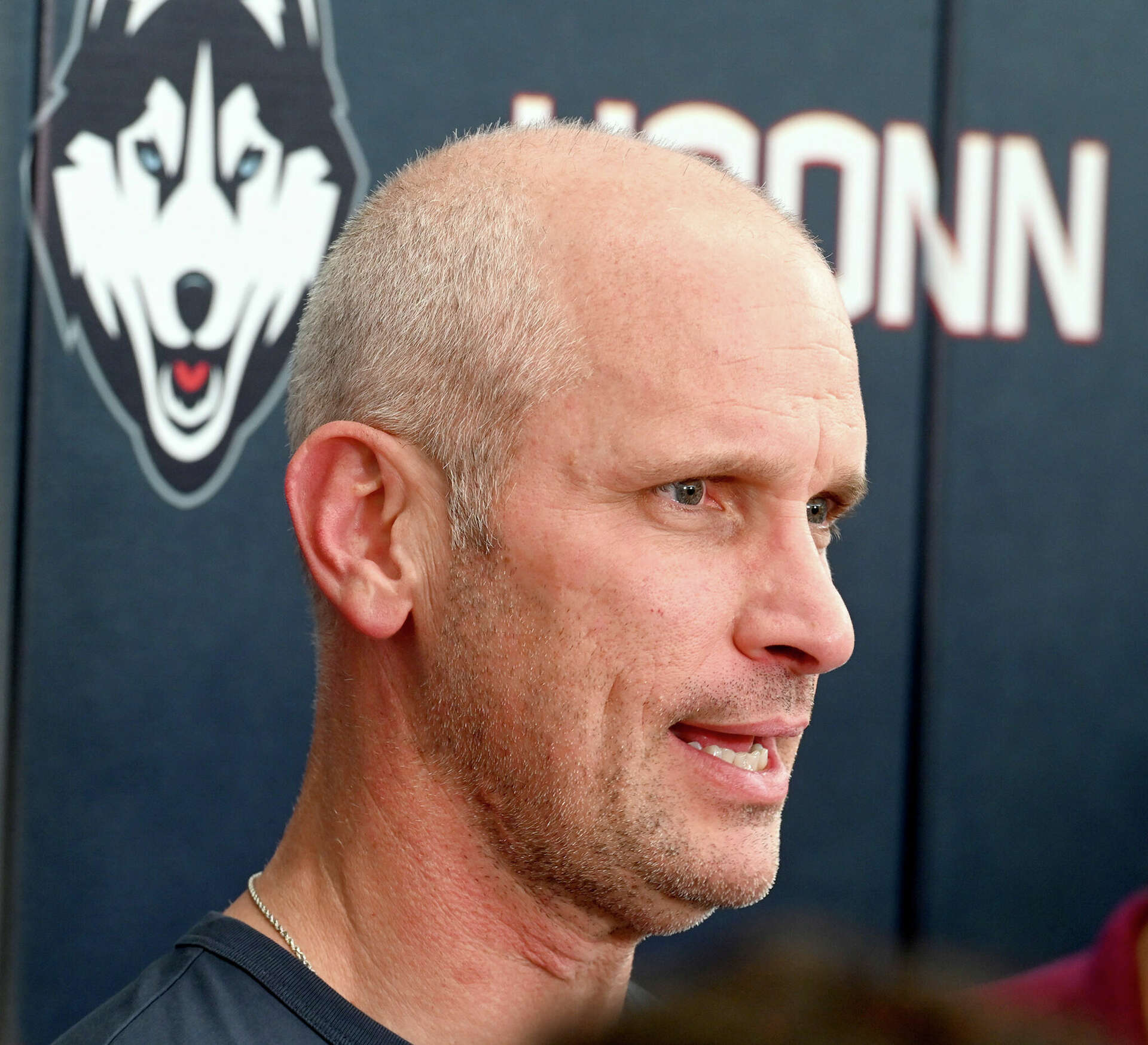 Dan Hurley turned to Alex Karaban before making UConn-Lakers decision