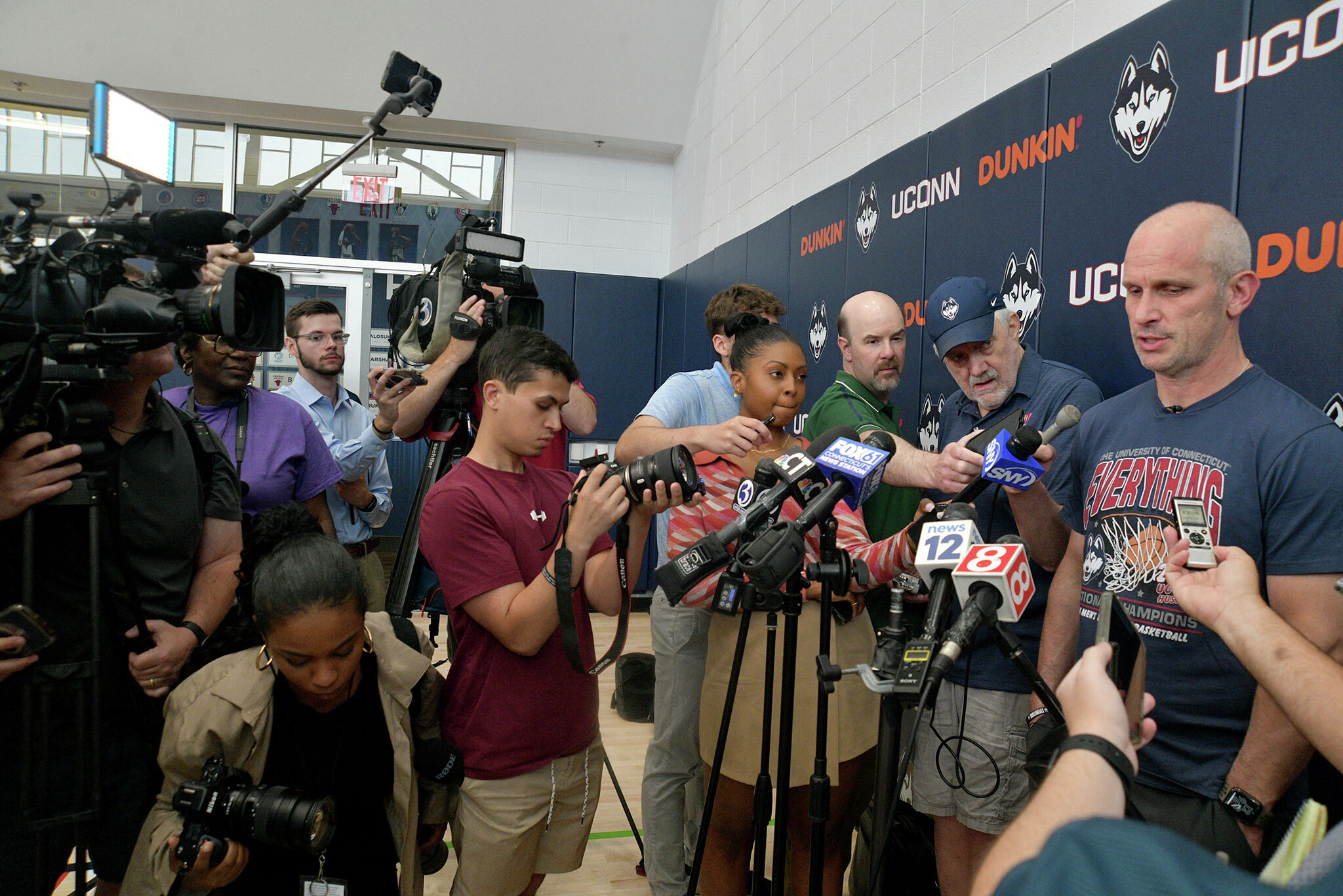 UConn coach Dan Hurley explains decision to reject LA Lakers offer