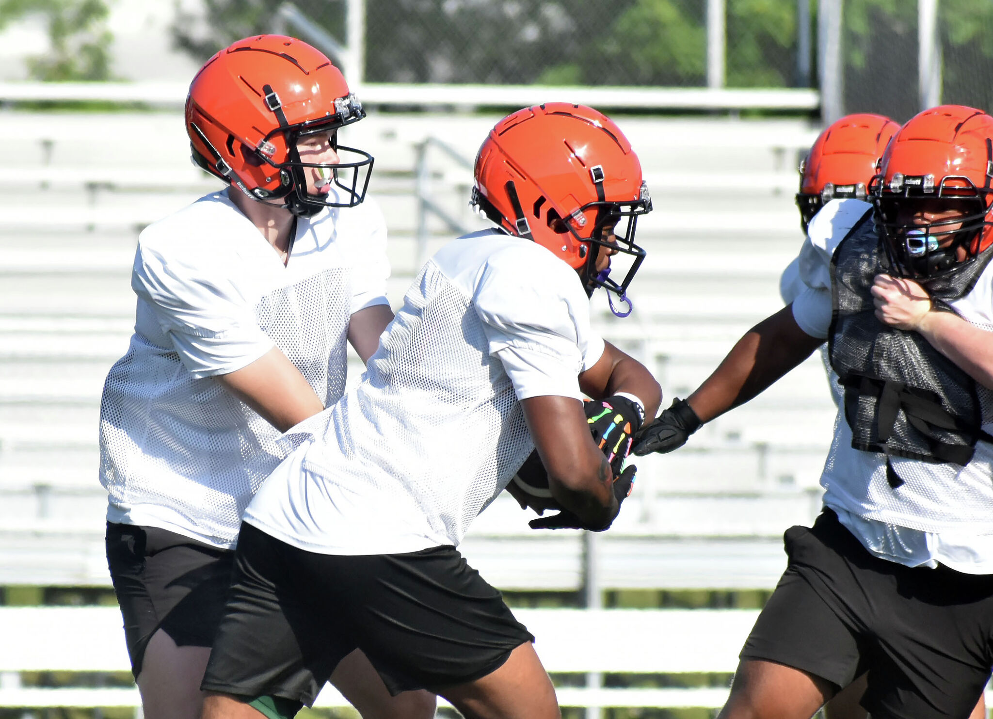 Yale Weaver steps up as Edwardsville's new quarterback