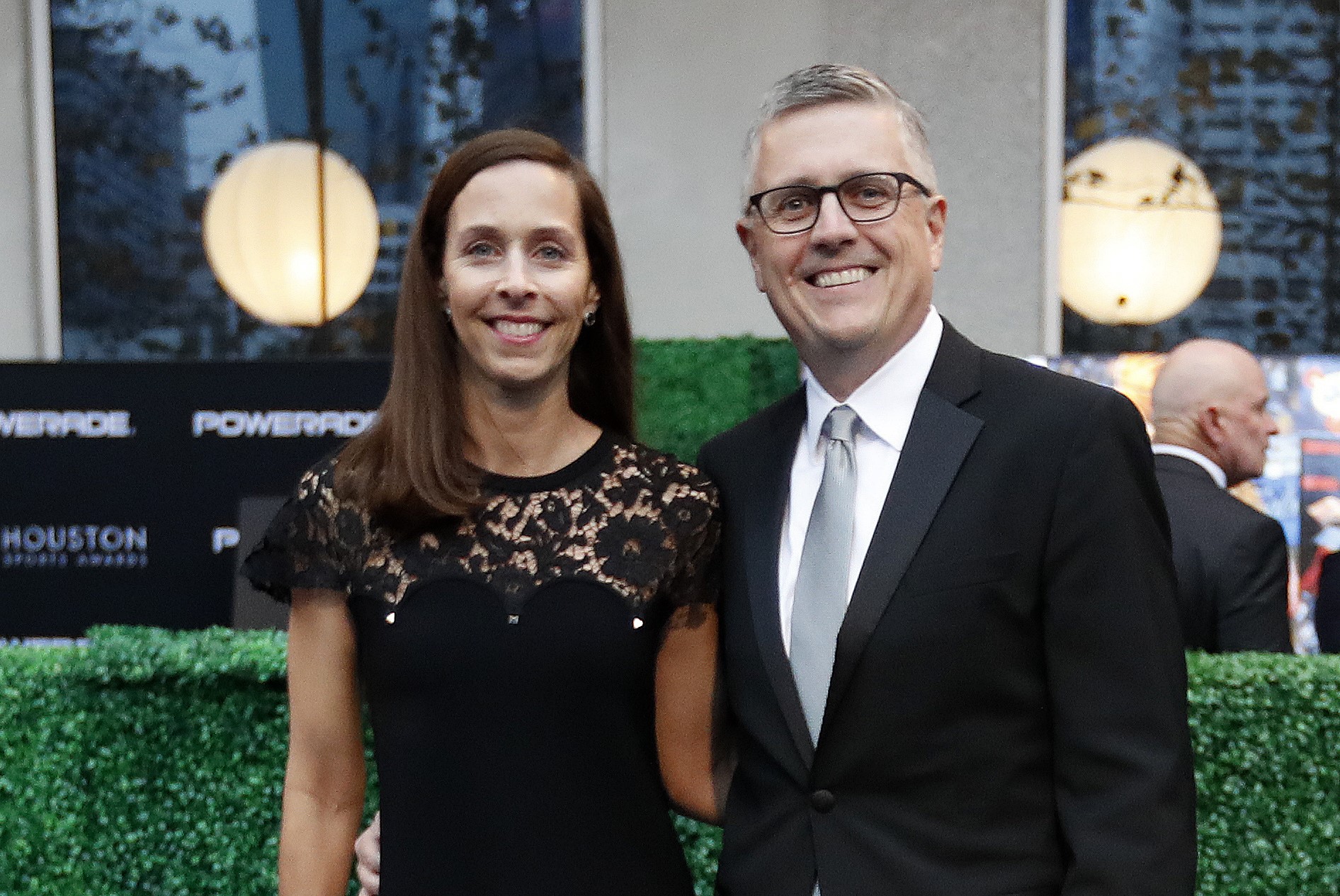 Jeff Luhnow's wife Gina blasts Astros owner Jim Crane on social media