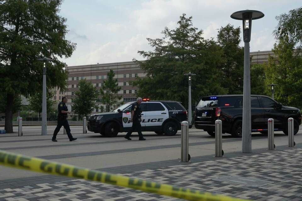 Houston police capture inmate after Thursday escape