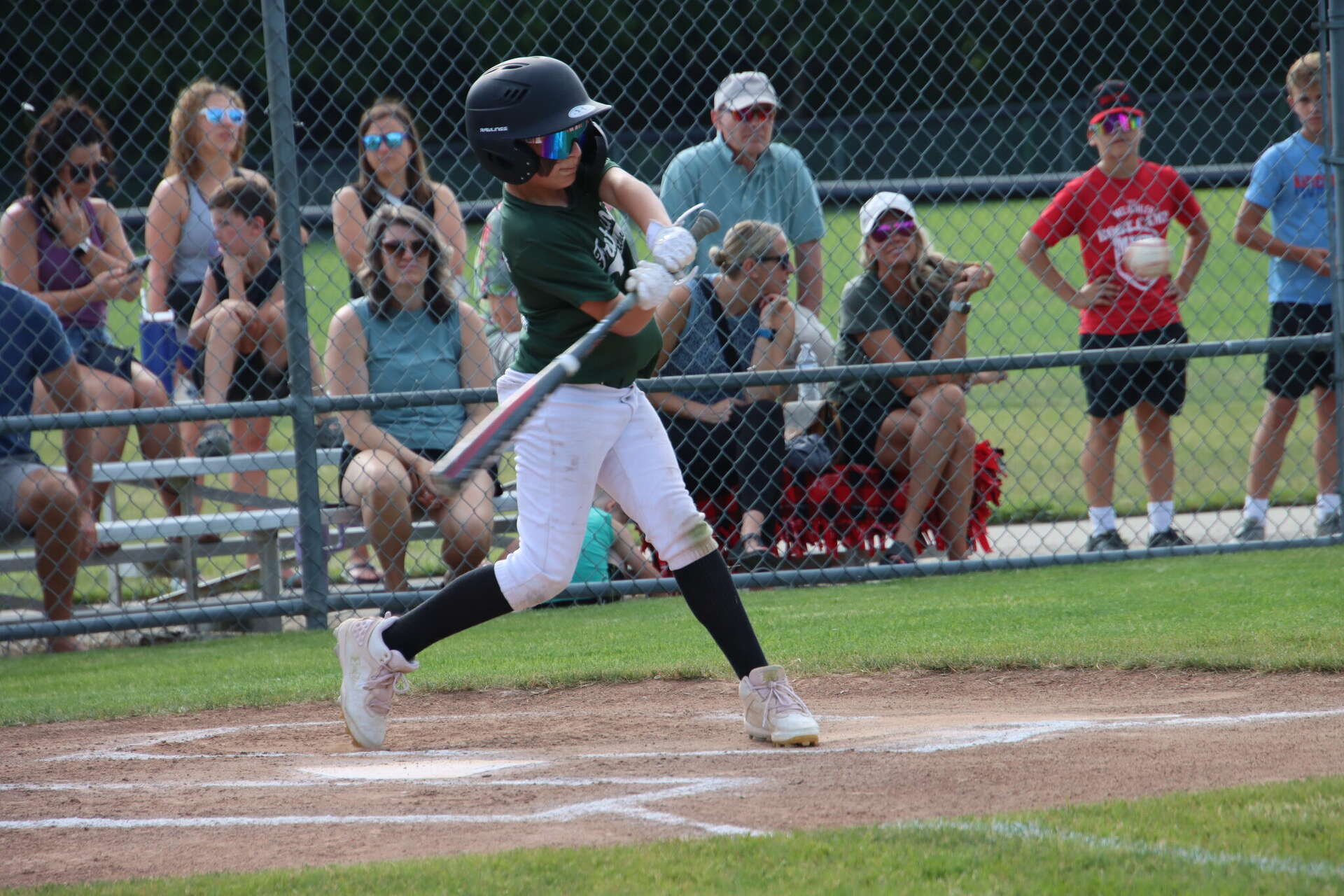 Northeast's Kutchey rallies to edge FNW's Kutchey for city title