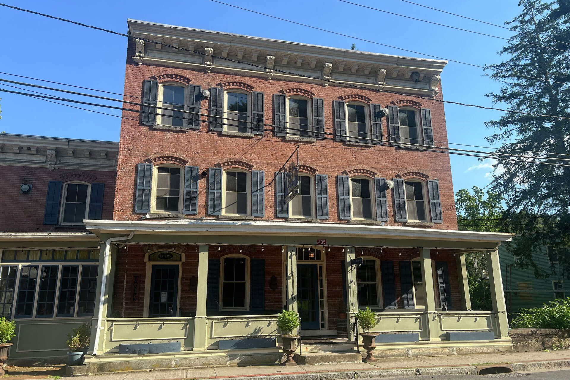 Audrey Gelman buys Rosendale’s 1850 House for Six Bells Inn